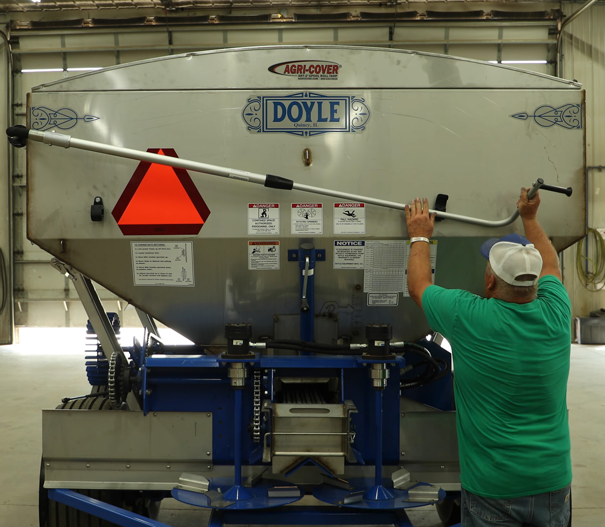 Manual Tarp Kit for 102" x 14' Fertilizer Spreader | 12" Rise, Black ...